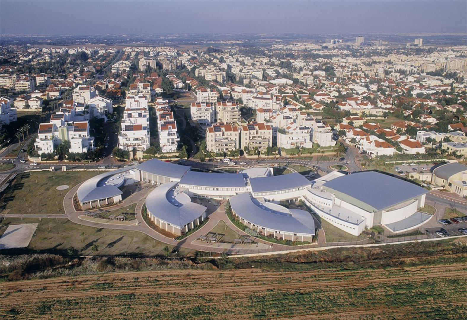 Raanana -City Sports Hall (Aviv High School) – Powsner